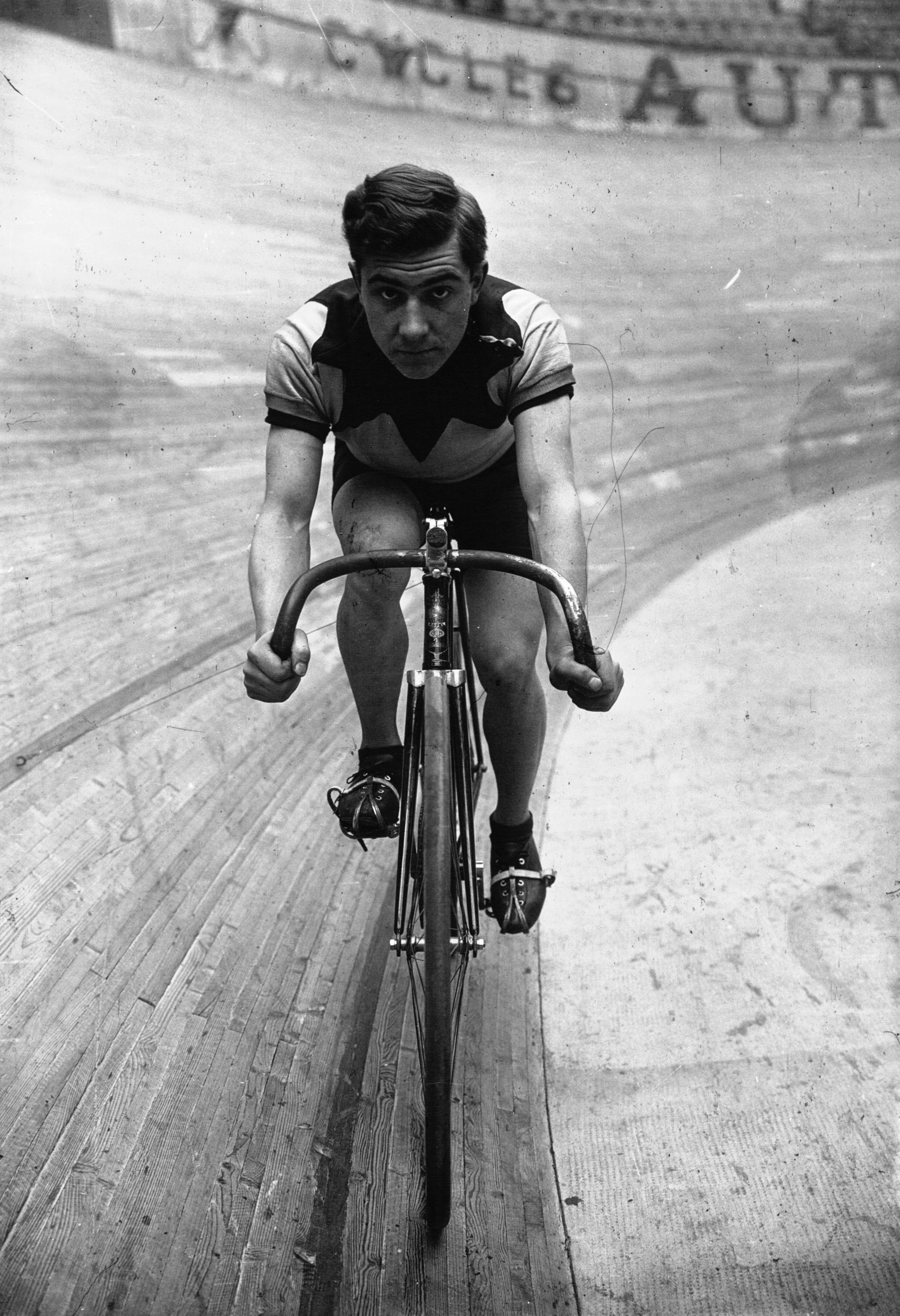 1938: This French Cyclist Set a New World Speed Record – Transportation ...