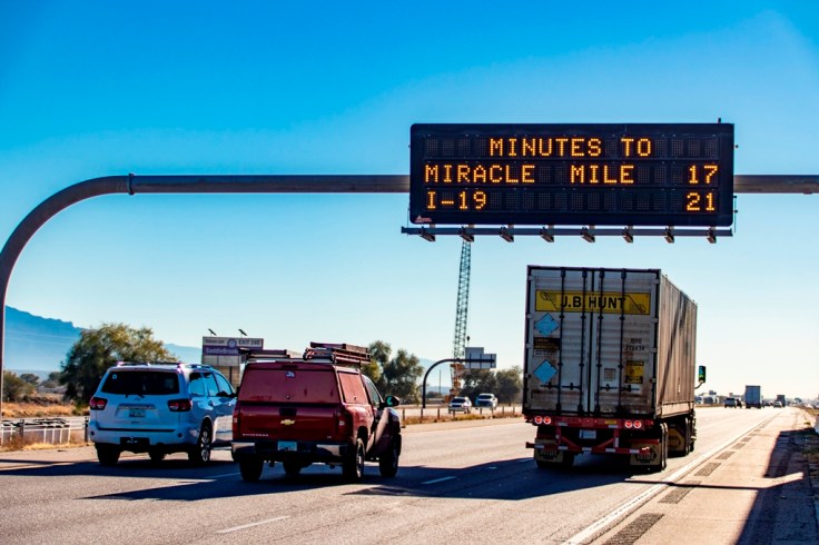 2008: Arizona DOT Launches Dynamic Message Sign Pilot Project to ...