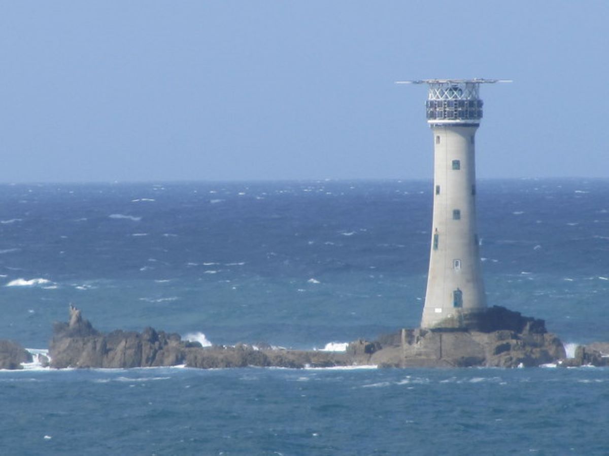 An English Channel Lighthouse Makes Its Debut – Transportation History