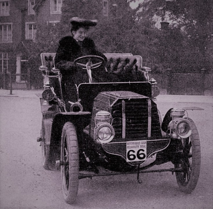 1910: A Transportation Pacesetter Takes Center Stage at an “Aerial Tea ...