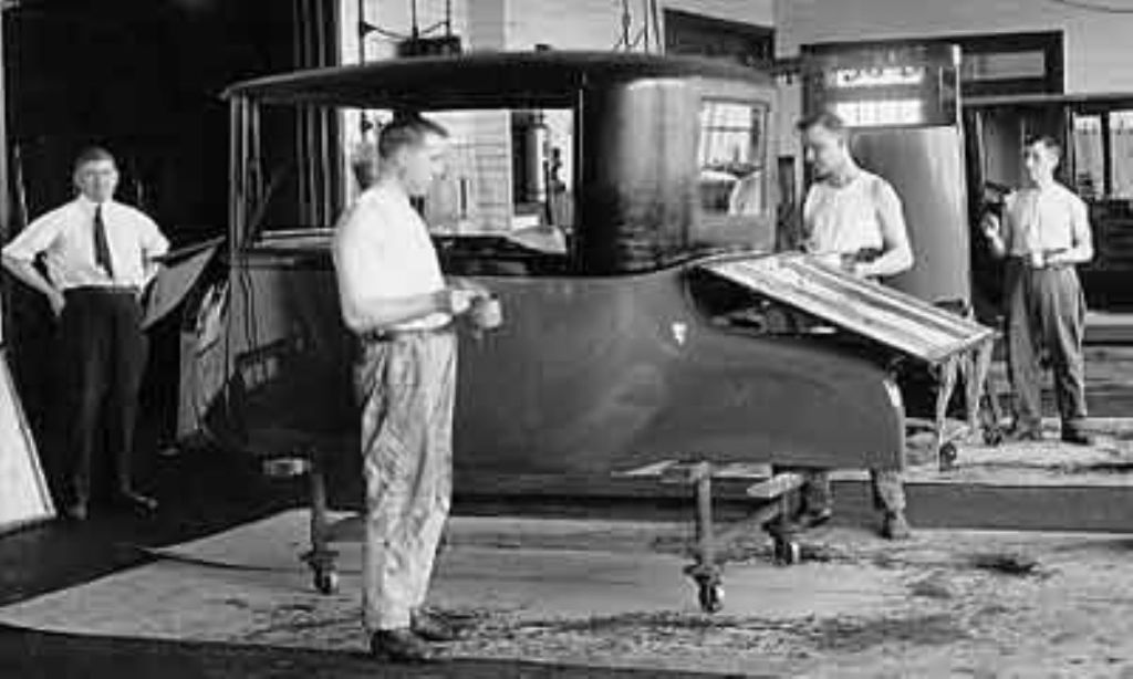 1908: The Founding of a World-Class Automobile Coachbuilder ...