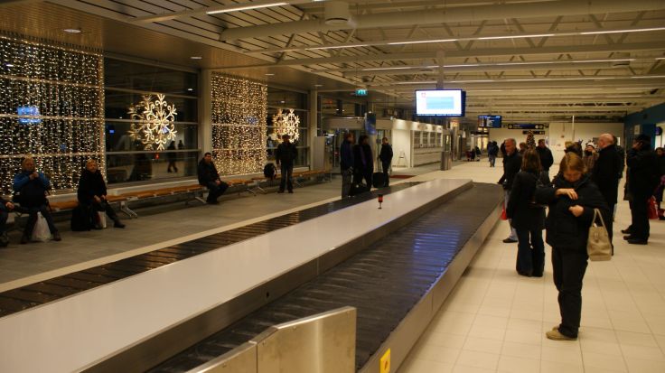 2009: The Formal Debut of a Norwegian Airport’s New Terminal is ...