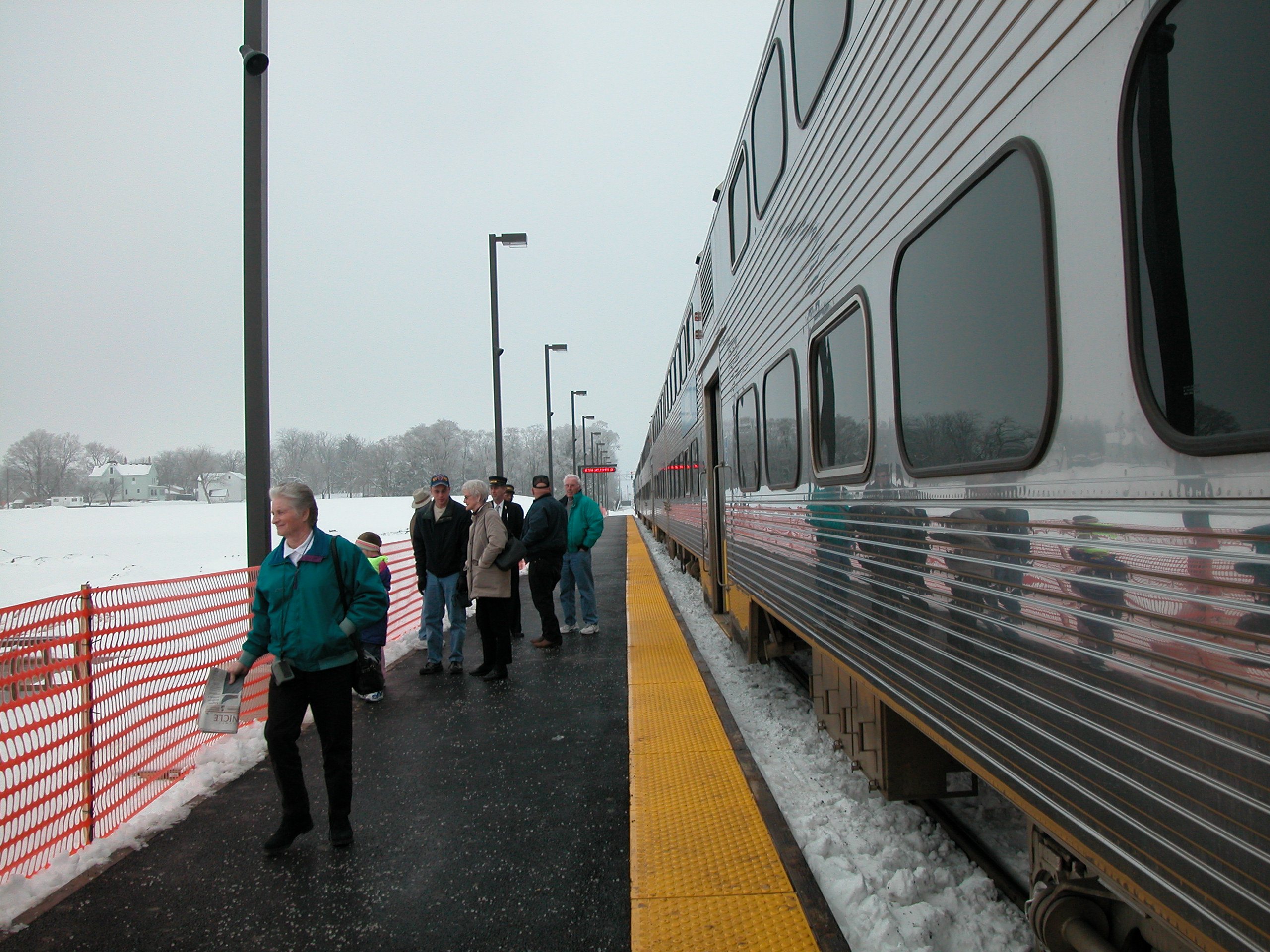 2006: After a Long Hiatus, Commuter Rail Service Returns to an Illinois ...
