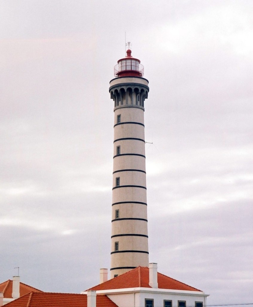 1927: The Formal Debut of One of Portugal’s Tallest Lighthouses ...