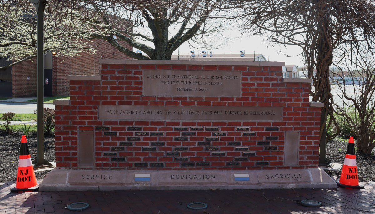 National Work Zone Awareness Week: The NJDOT Employee Memorial ...