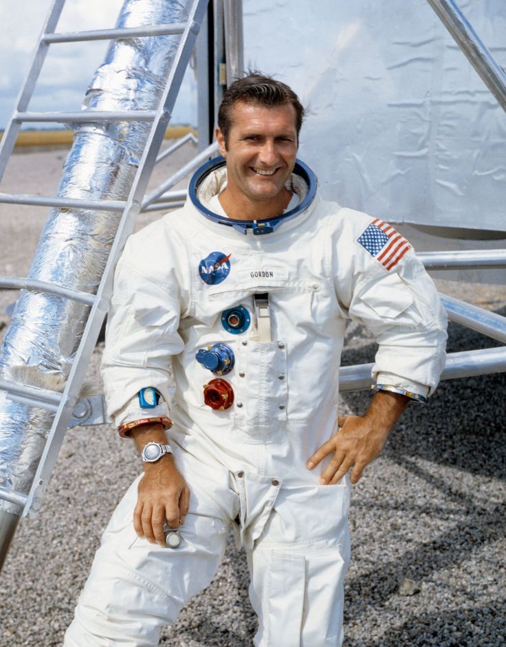 2017: A U.S. Navy Aviator and NASA Astronaut Reaches the End of His ...